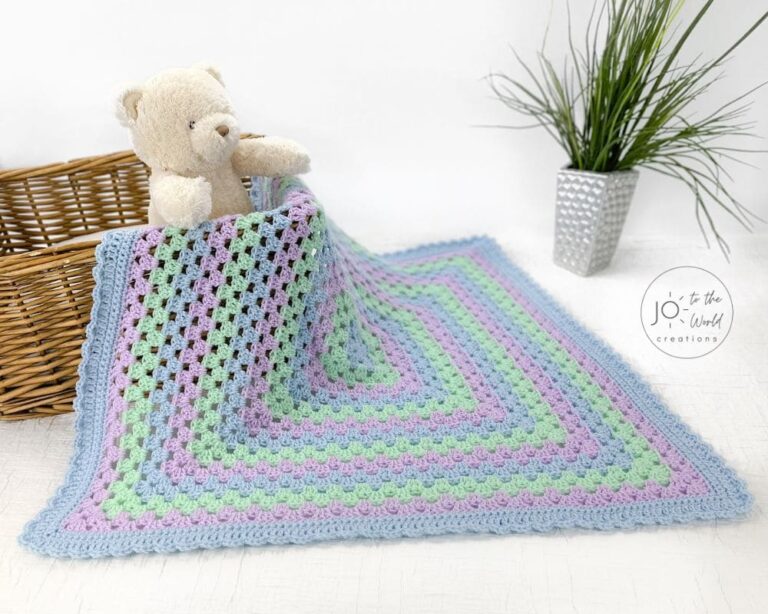 Continuous Granny Square Blanket Crochet Pattern | Jo to the World ...